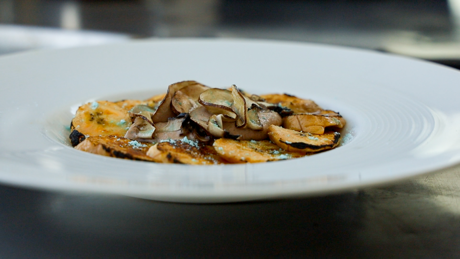 Fine Dinning – Club 51 | Amat Victoria Curam